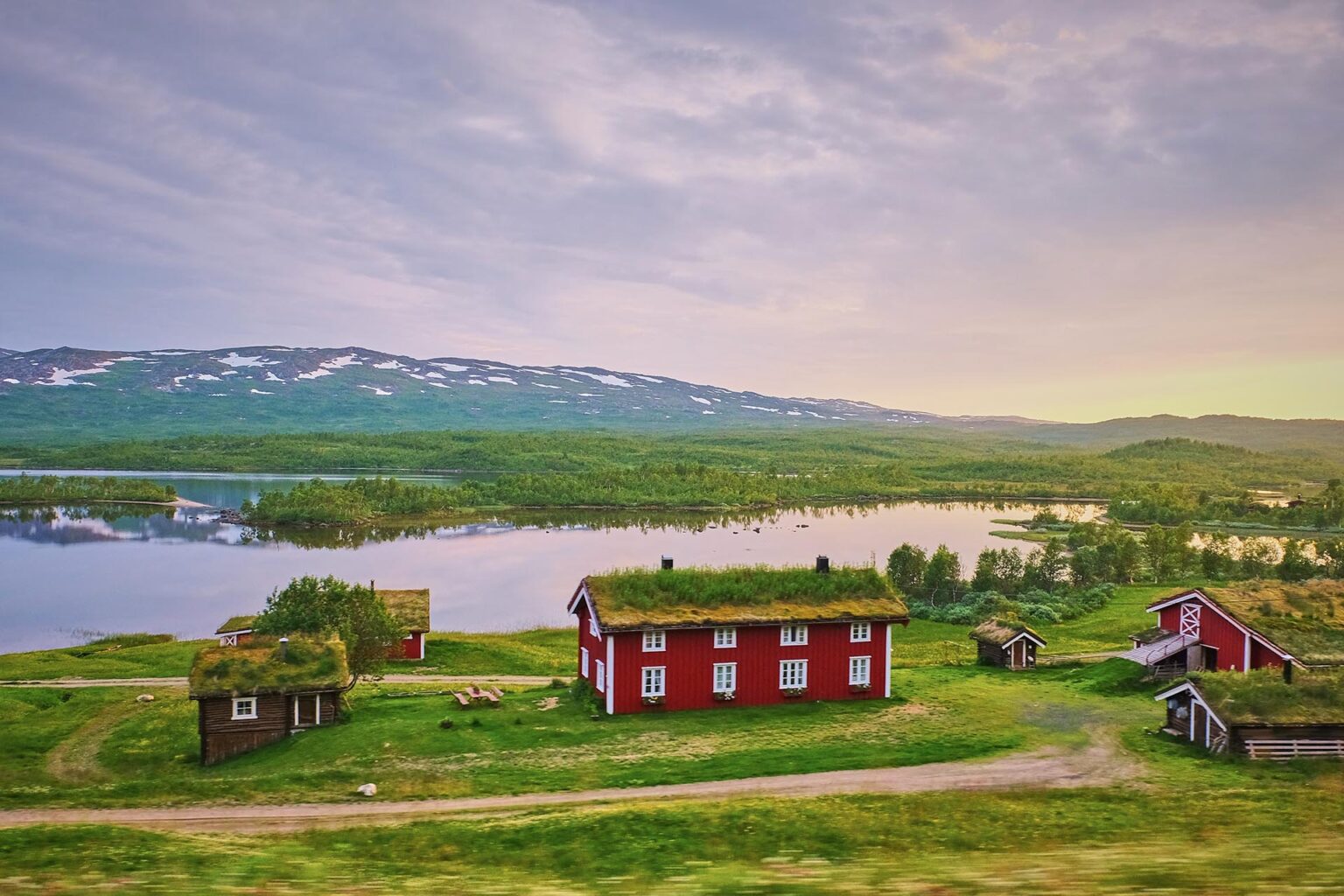 スウェーデンの田園風景 - 北欧の絶景をお届けします hokuo-guide.com's ~北欧の風景~
